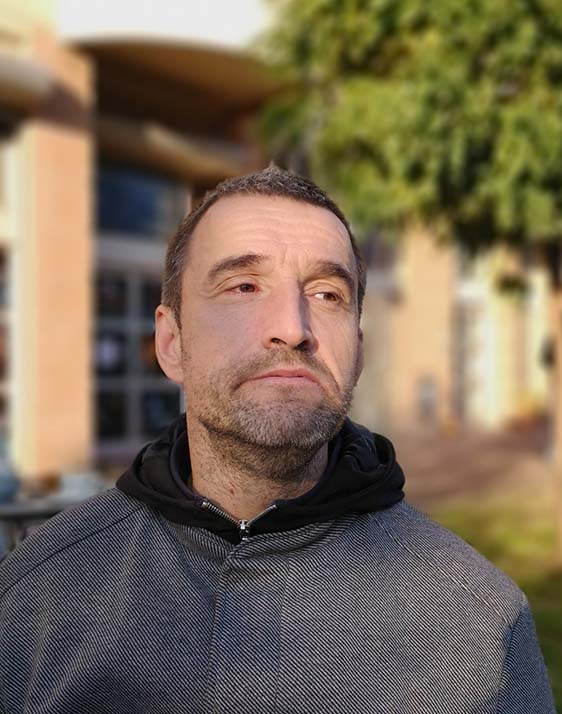 Siniša Tucić – Dve pesme o invalidnosti | Strane