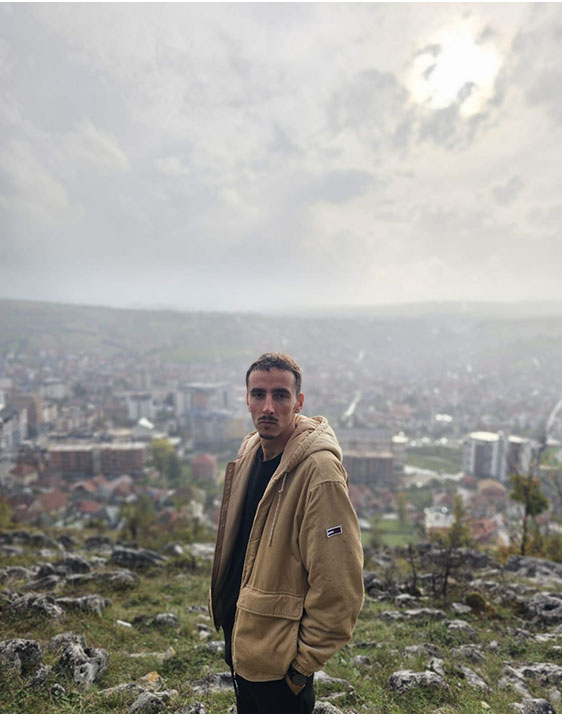 Izudin Ašćerić: Sirovo perje (izbor) | Strane